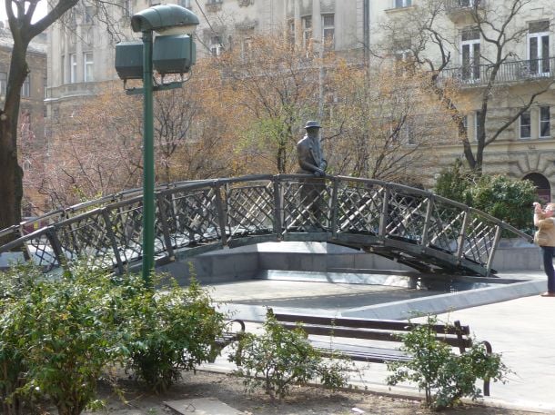 Budapestin matkakuvat - Kansallisankari Imre Nagyn muistomerkki | Napsu
