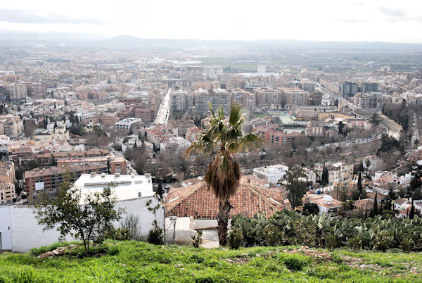 Granadan matkakuvat - Näkymä alas kaupunkiin | Napsu