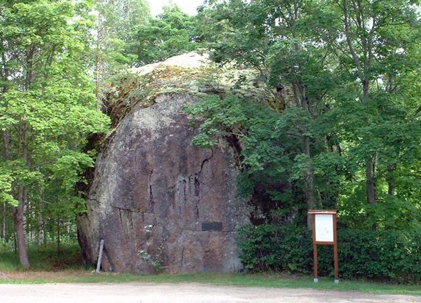 Nuijamaan matkakuvat - sormuskivi | Napsu