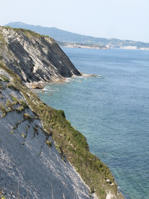 Ranskan matkakuvat - Ranskan rannikko,taustalla häämöttää Espanja | Napsu